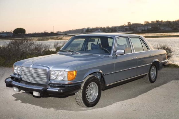 Mercedes Motoring - 1979 300SD Turbo Diesel Sedan