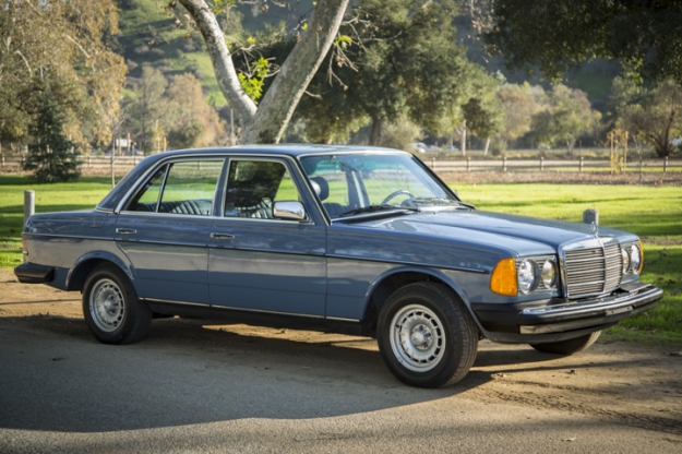 Mercedes Motoring - 1983 300D Turbo Diesel Sedan