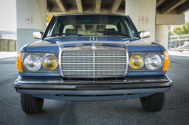 Mercedes Motoring - 1983 300D Turbo Diesel Sedan