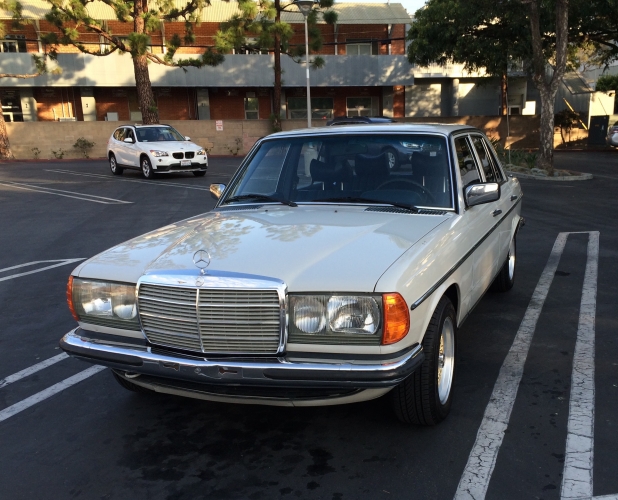 Mercedes Motoring - 1978 Euro 280E Gasoline Sedan