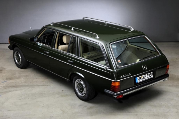 Mercedes Motoring - 1984 230TE Gasoline Station Wagon