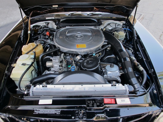 Mercedes Motoring - 1988 560SL Roadster/Coupe