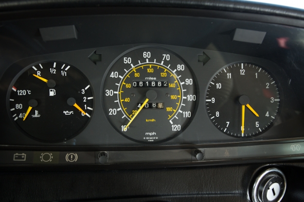 Mercedes Motoring - 1983 300D Diesel Sedan